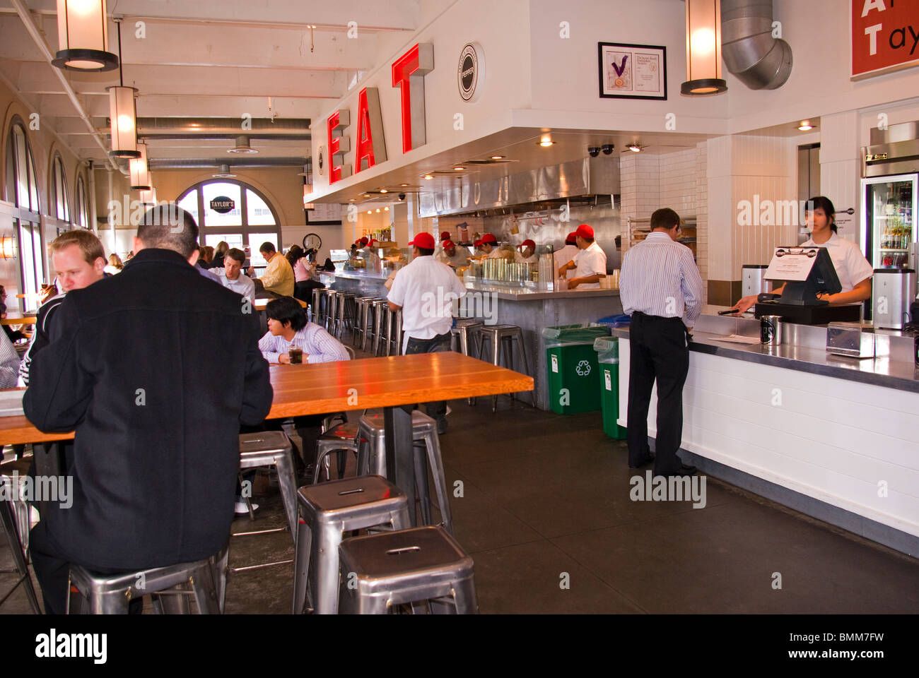 USA, California, San Francisco, Ferry Building, Taylor's restaurant ...