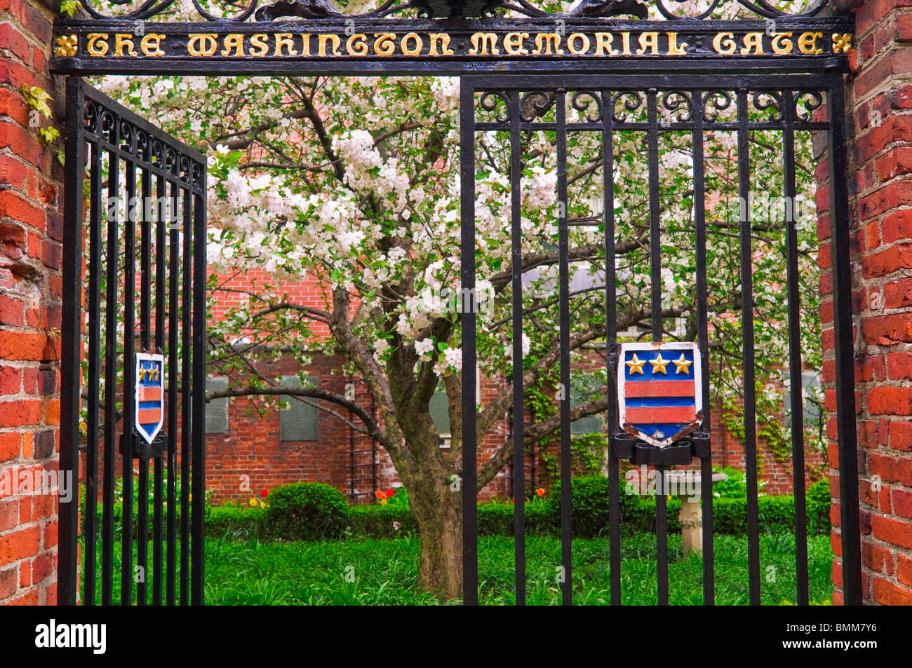 Washington memorial chapel hi-res stock photography and images - Alamy