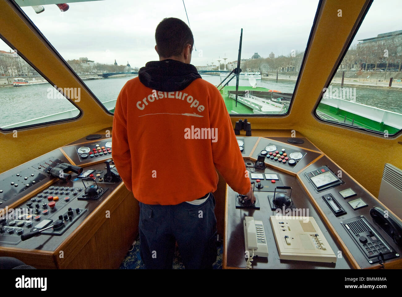 Captain bridge ship navy hi-res stock photography and images - Alamy
