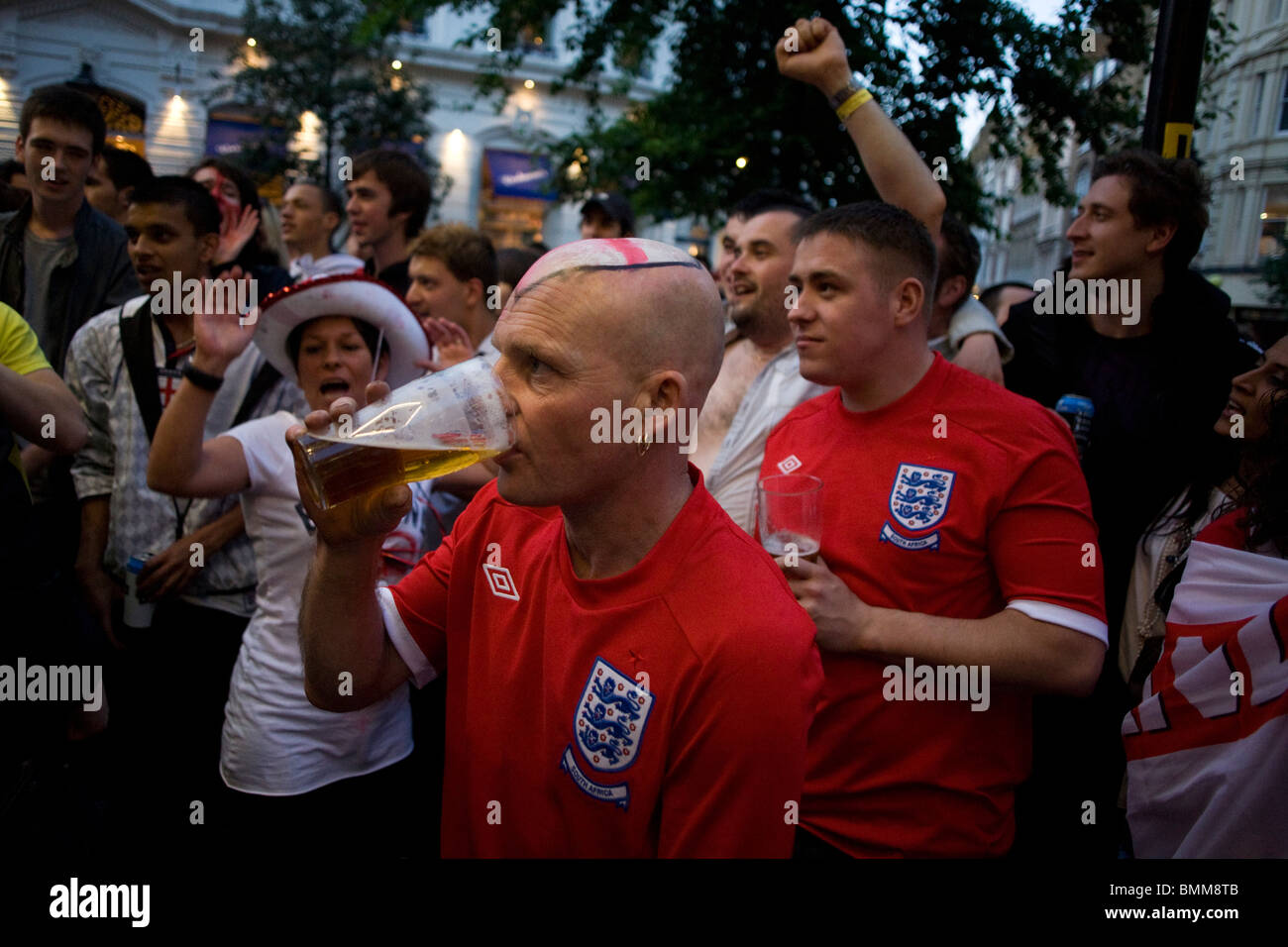 Three drunken men hi-res stock photography and images - Alamy