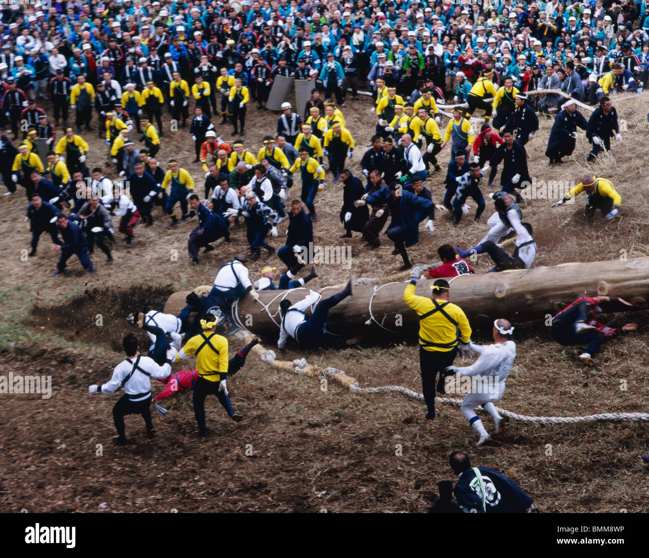 Kiotoshi, Yamadashi, Onbashira Festival, Suwa Taisha Shrine, Nagano ...