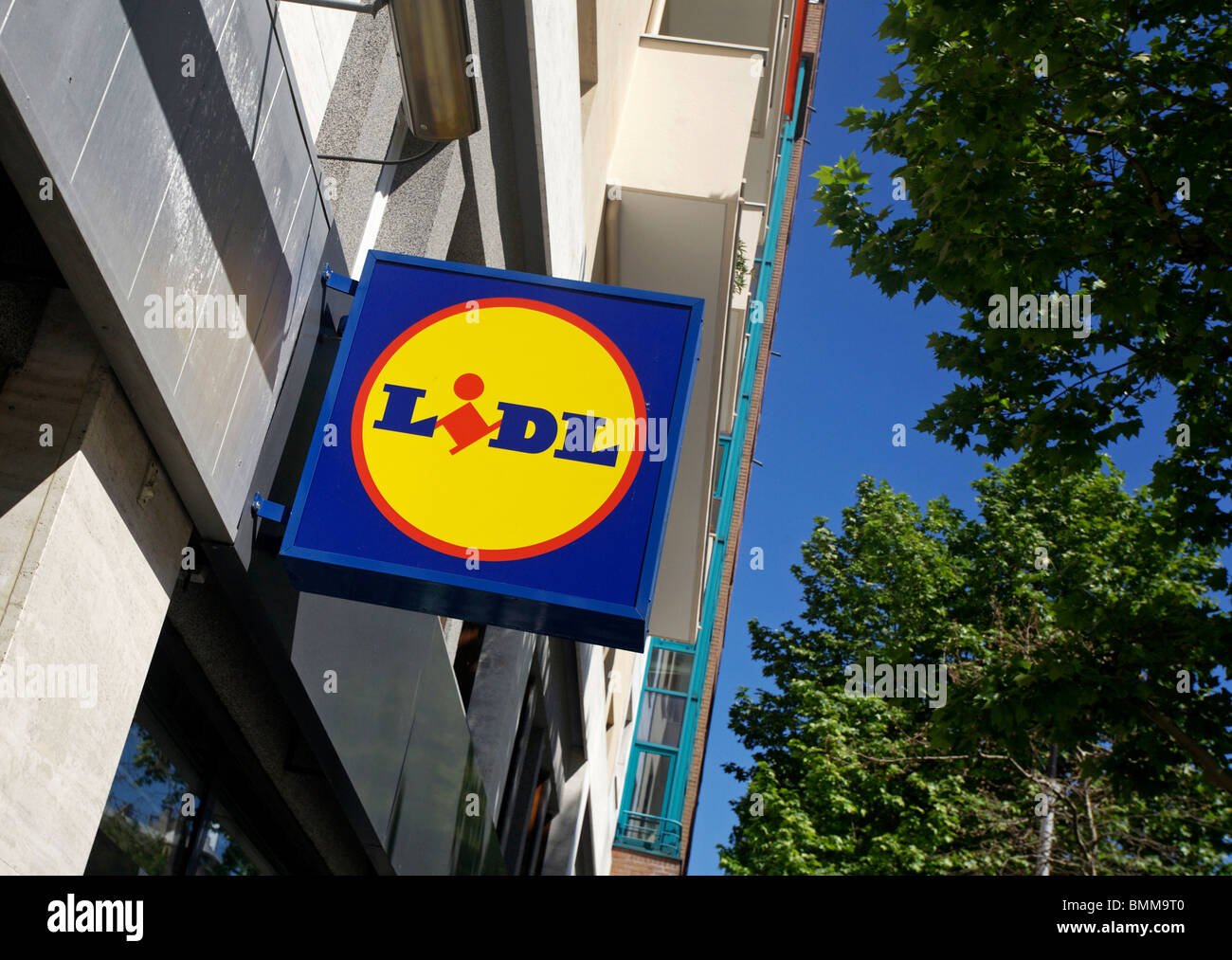 Lidl hi-res stock photography and images - Alamy