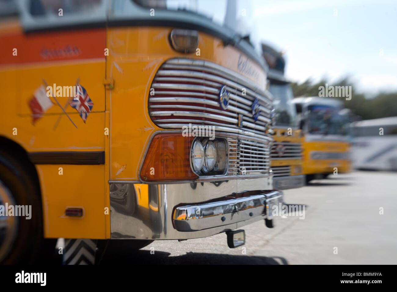 Shiny buses hi-res stock photography and images - Alamy