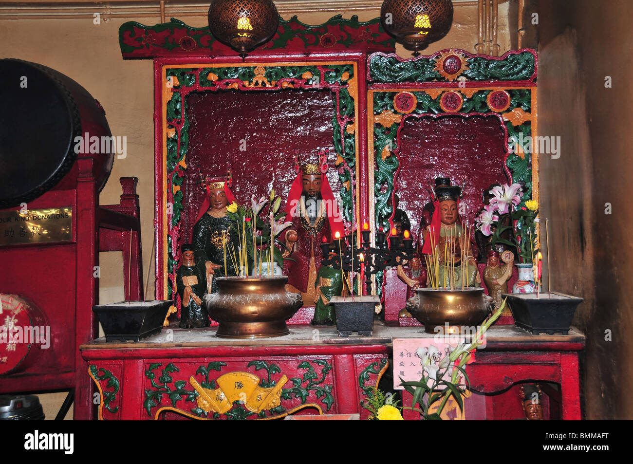 Taoist altar priests hi-res stock photography and images - Alamy