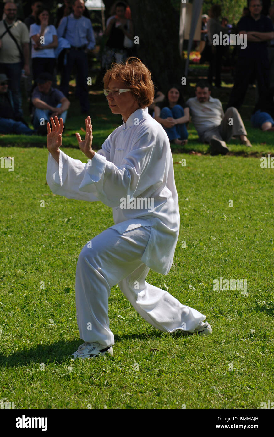Tai chi demonstration Stock Photo - Alamy
