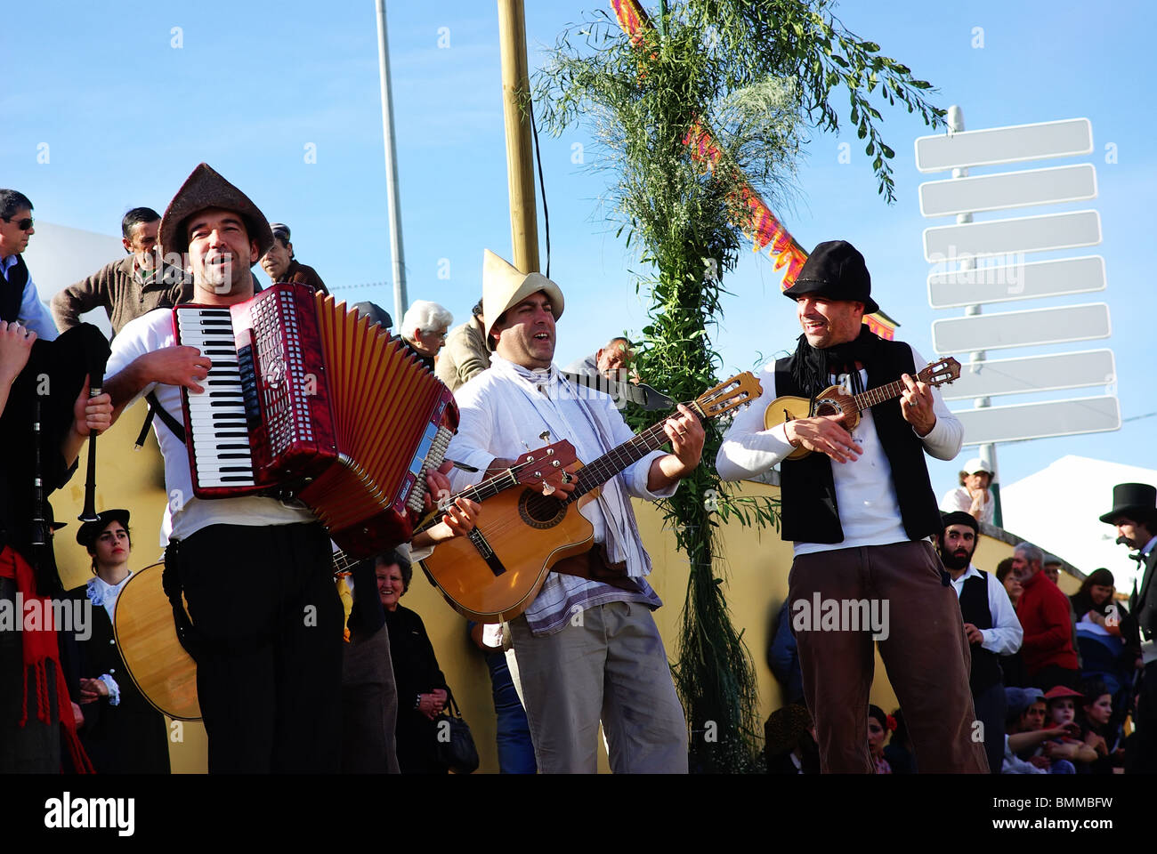 Portuguese musicians hi-res stock photography and images - Alamy