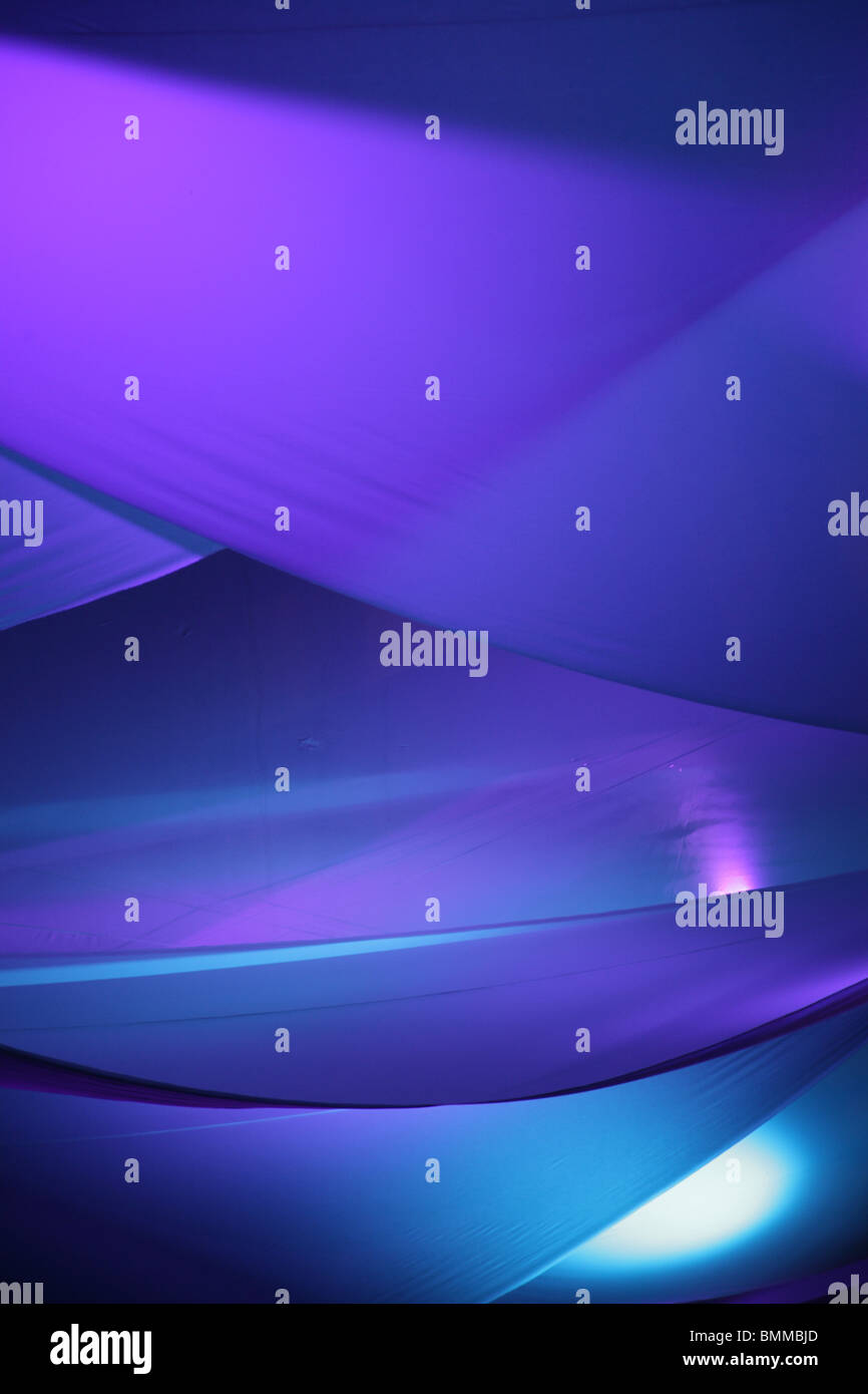 Blue and purple light abstract hi-res stock photography and images - Alamy