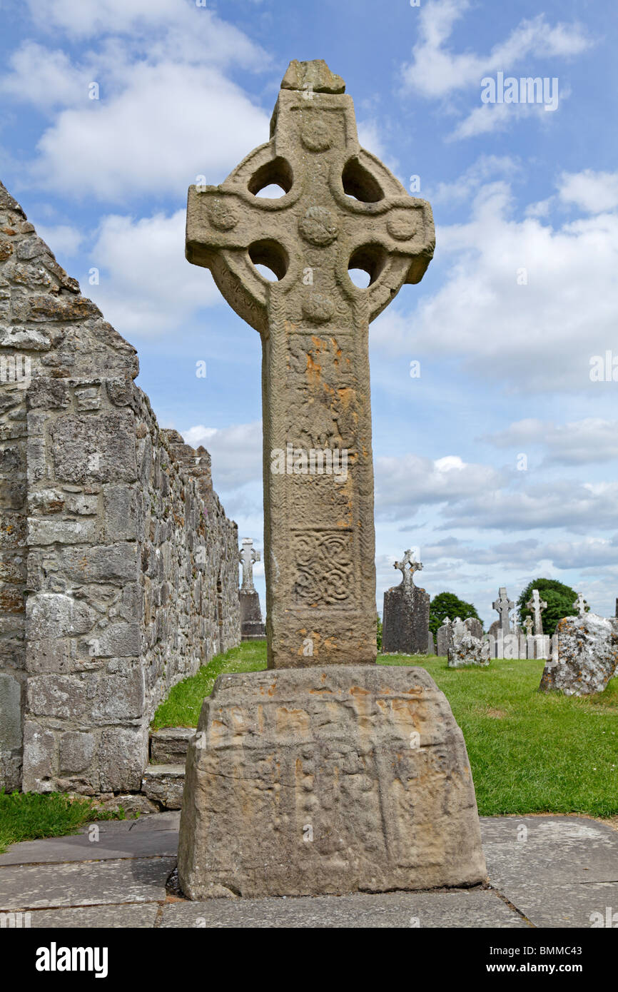 Clonmacnoise high cross hi-res stock photography and images - Alamy