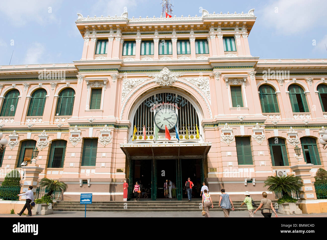 The exterior of the Central Post Office in Saigon, Vietnam Stock Photo ...