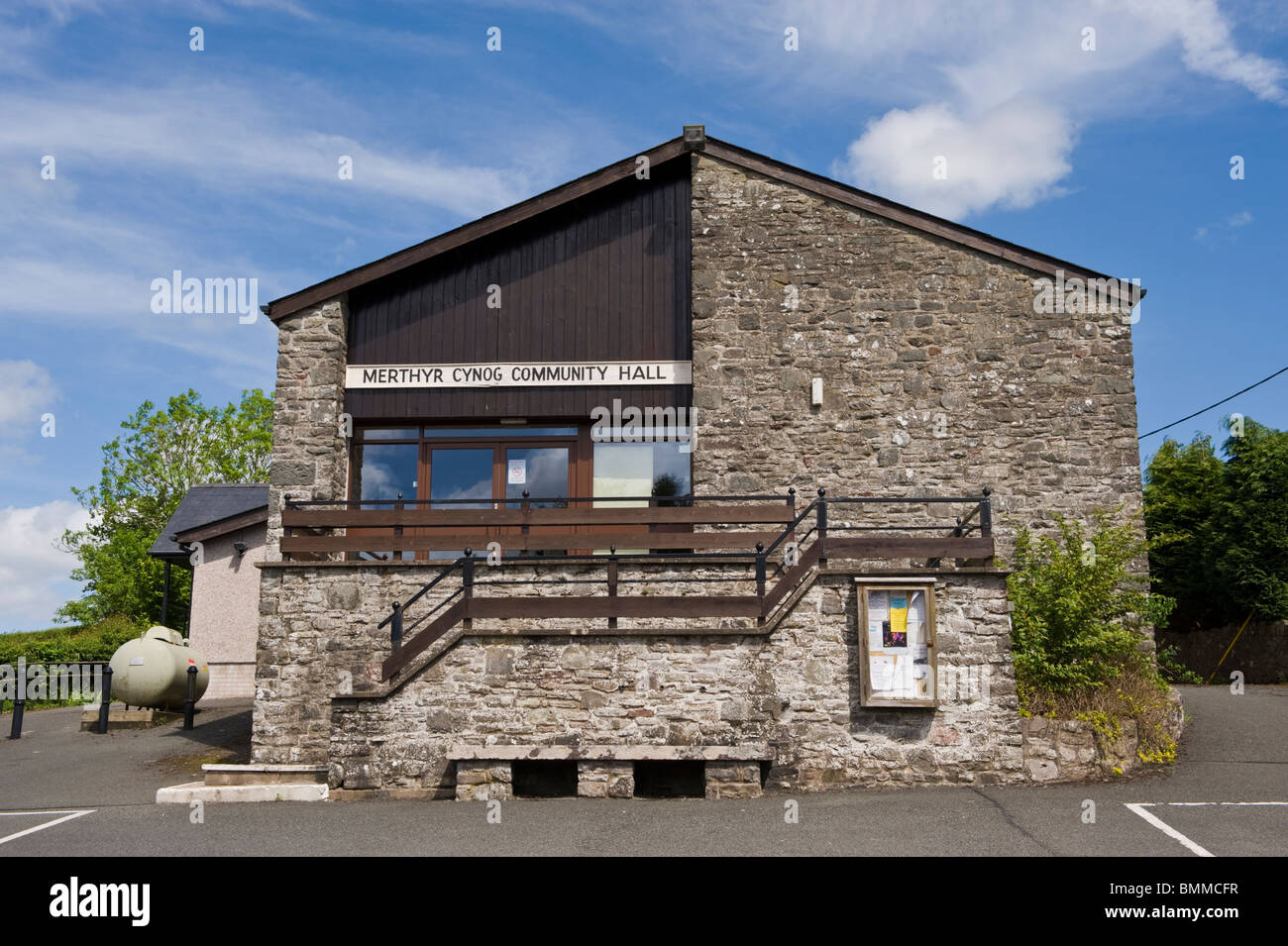 Village community hall uk hi-res stock photography and images - Alamy