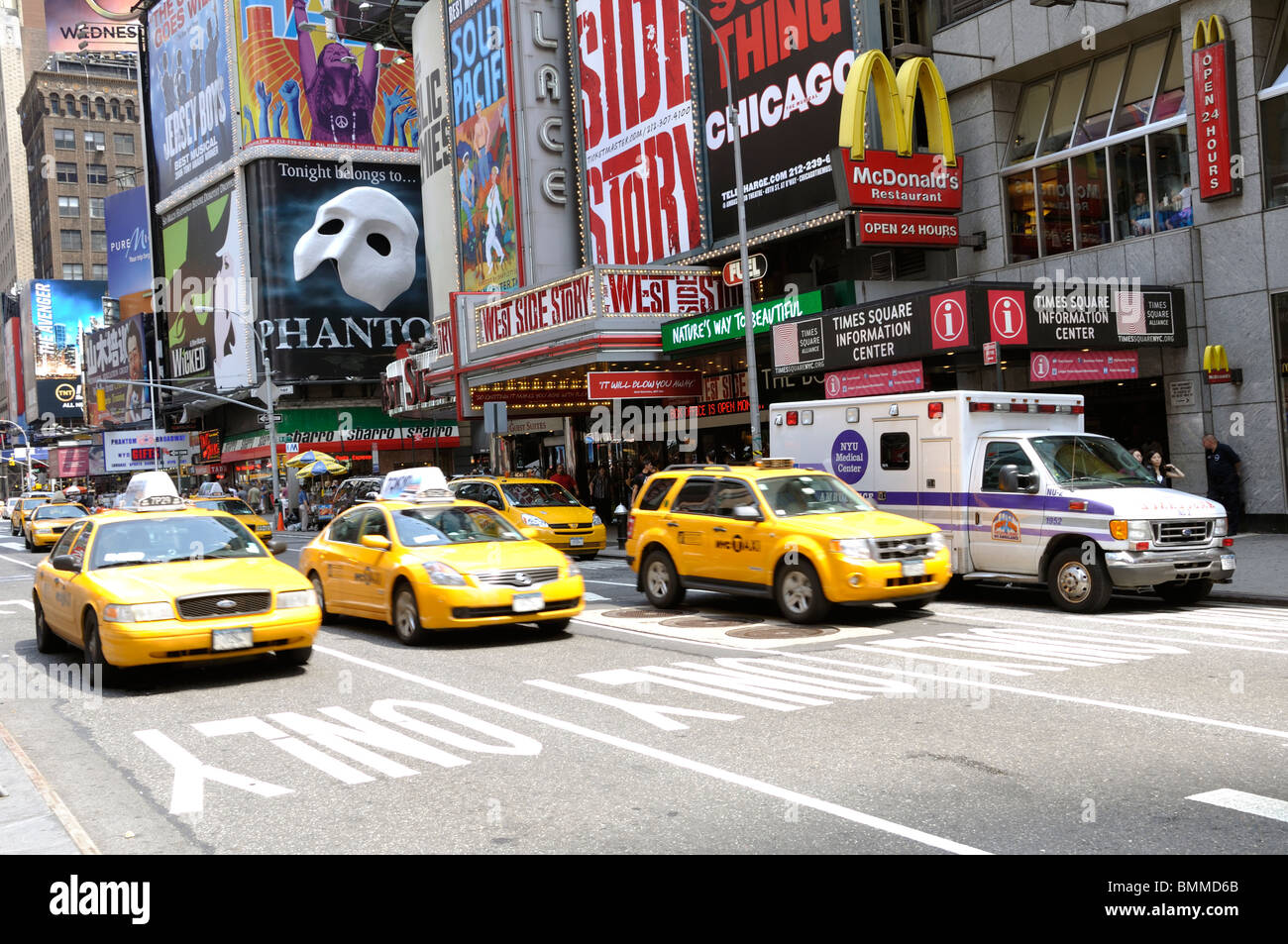 Yellow cabs, New York City, USA Stock Photo - Alamy