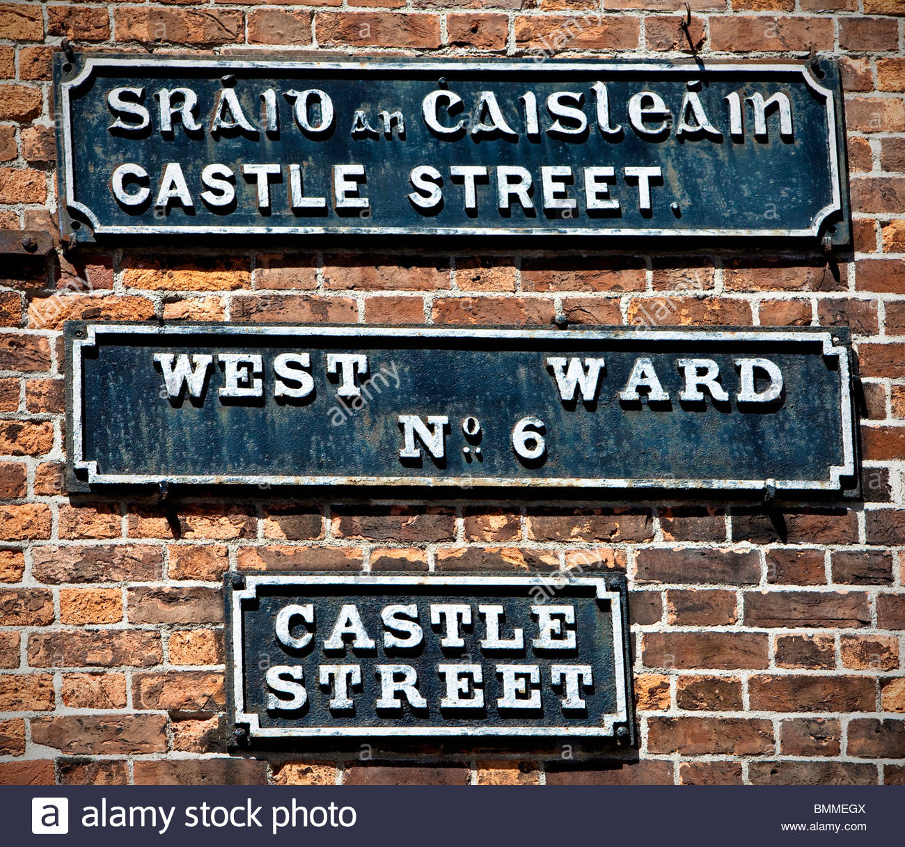 Road Signs Ireland Stock Photos & Road Signs Ireland Stock Images - Alamy