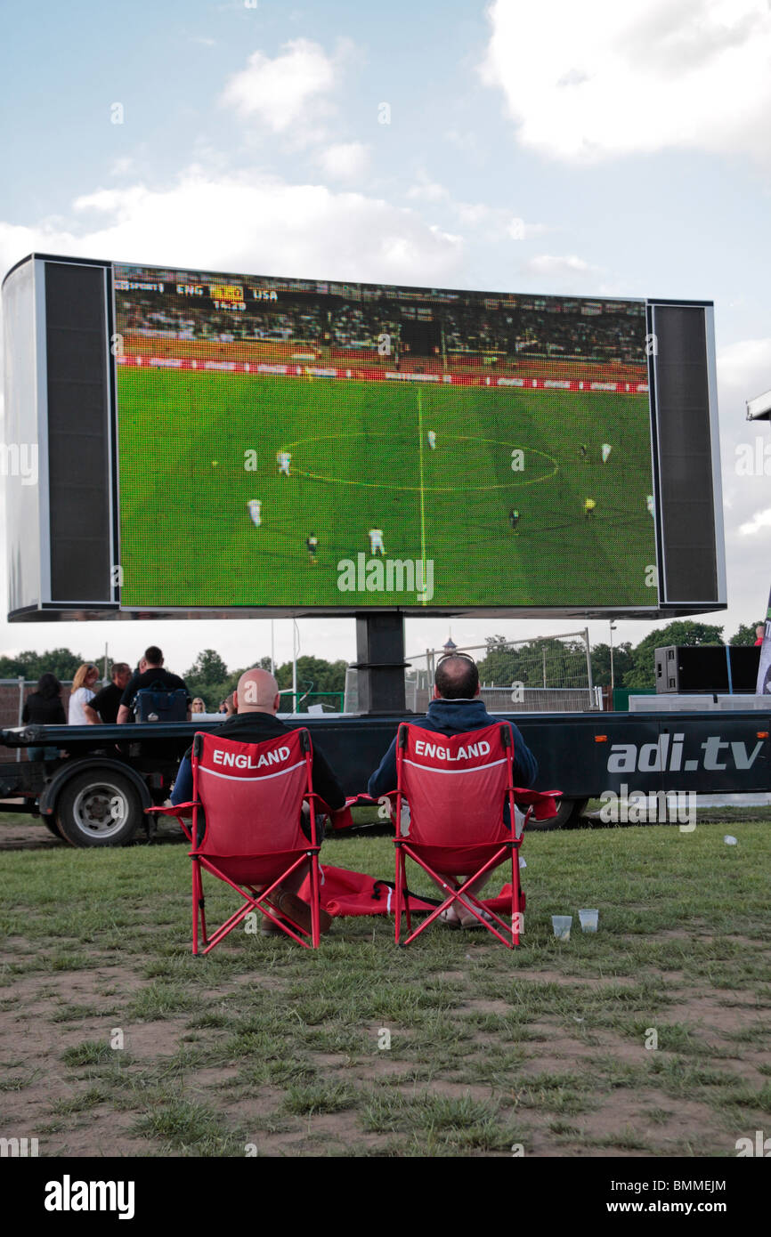 Football fans giant screen england hi-res stock photography and images ...