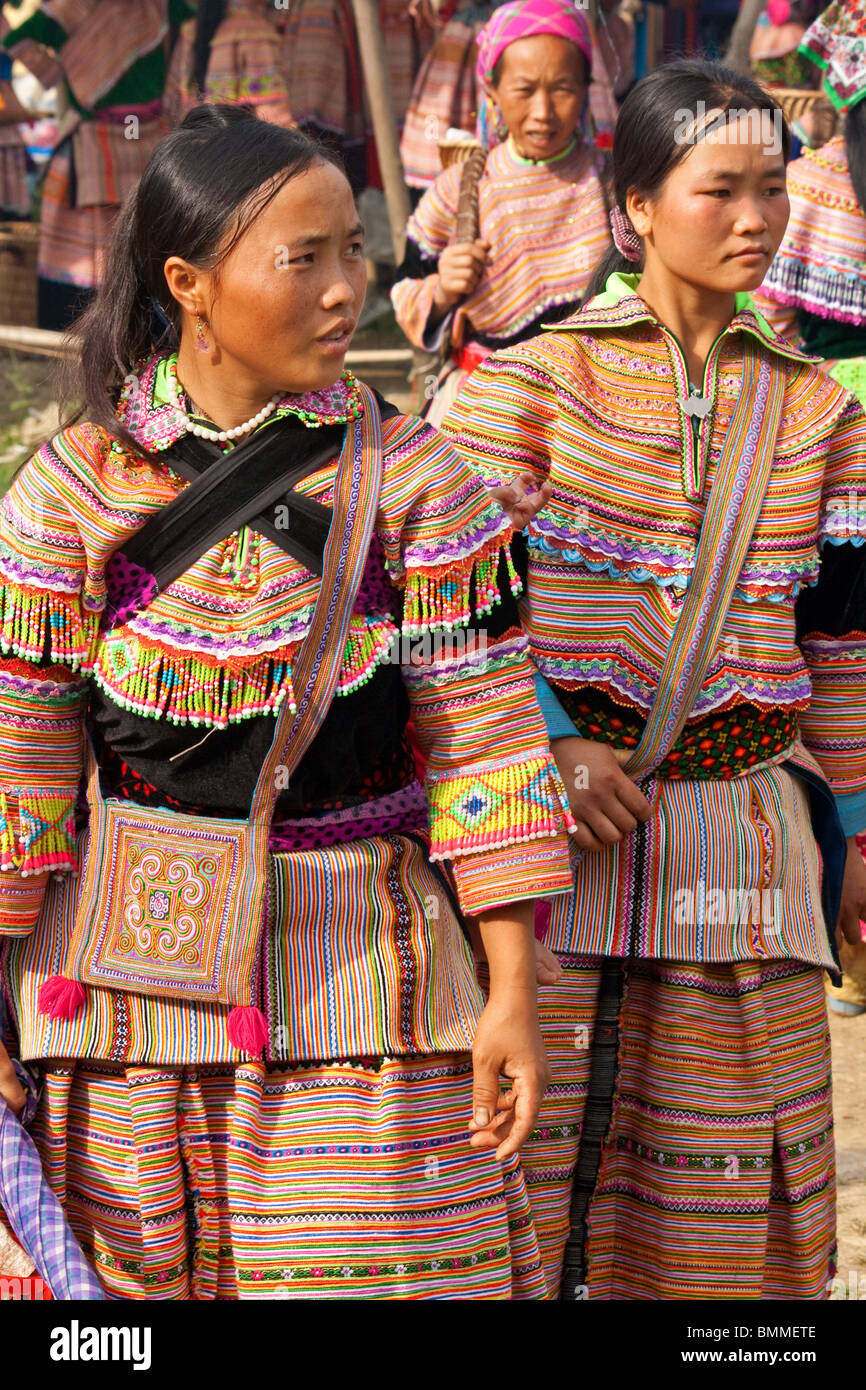 Flambouyantly dressed Flower H'mong girls at Bac Ha market in the ...