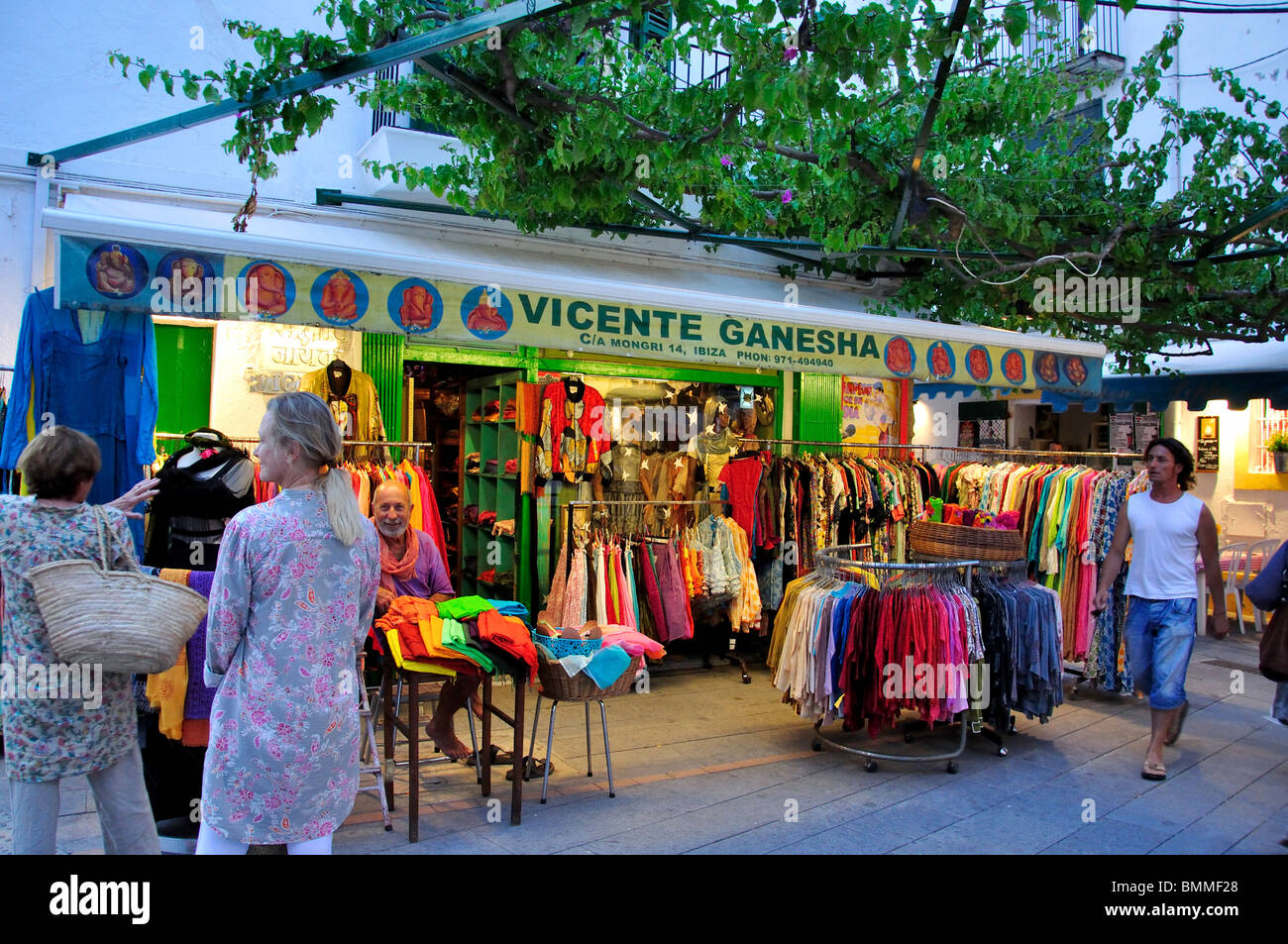 Shop spain spanish town hi-res stock photography and images - Alamy