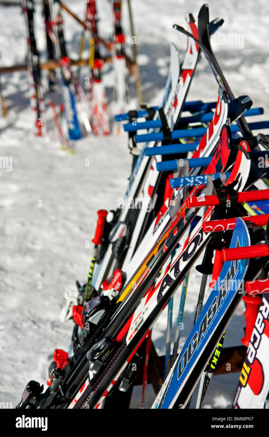 Ski rack hi-res stock photography and images - Alamy
