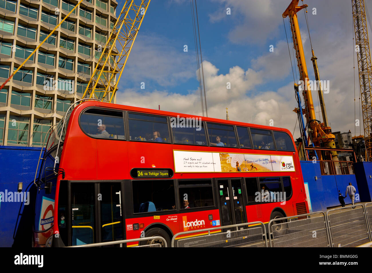 London Bus, Street, Scene England, Great Britain, Outside Construction ...