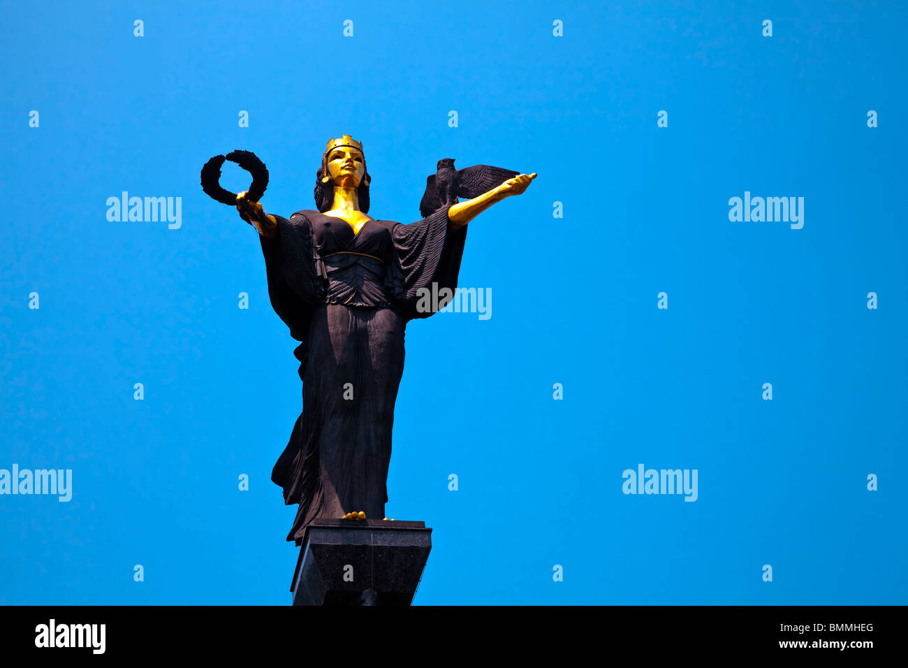 Statue in sofia hi-res stock photography and images - Alamy