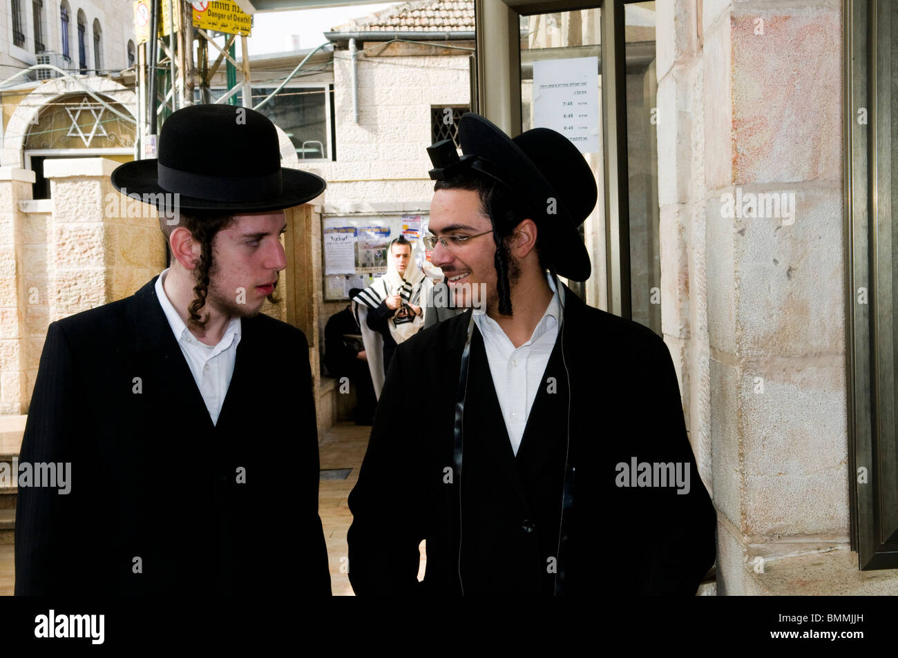 Orthodox Jewish teenagers Stock Photo - Alamy