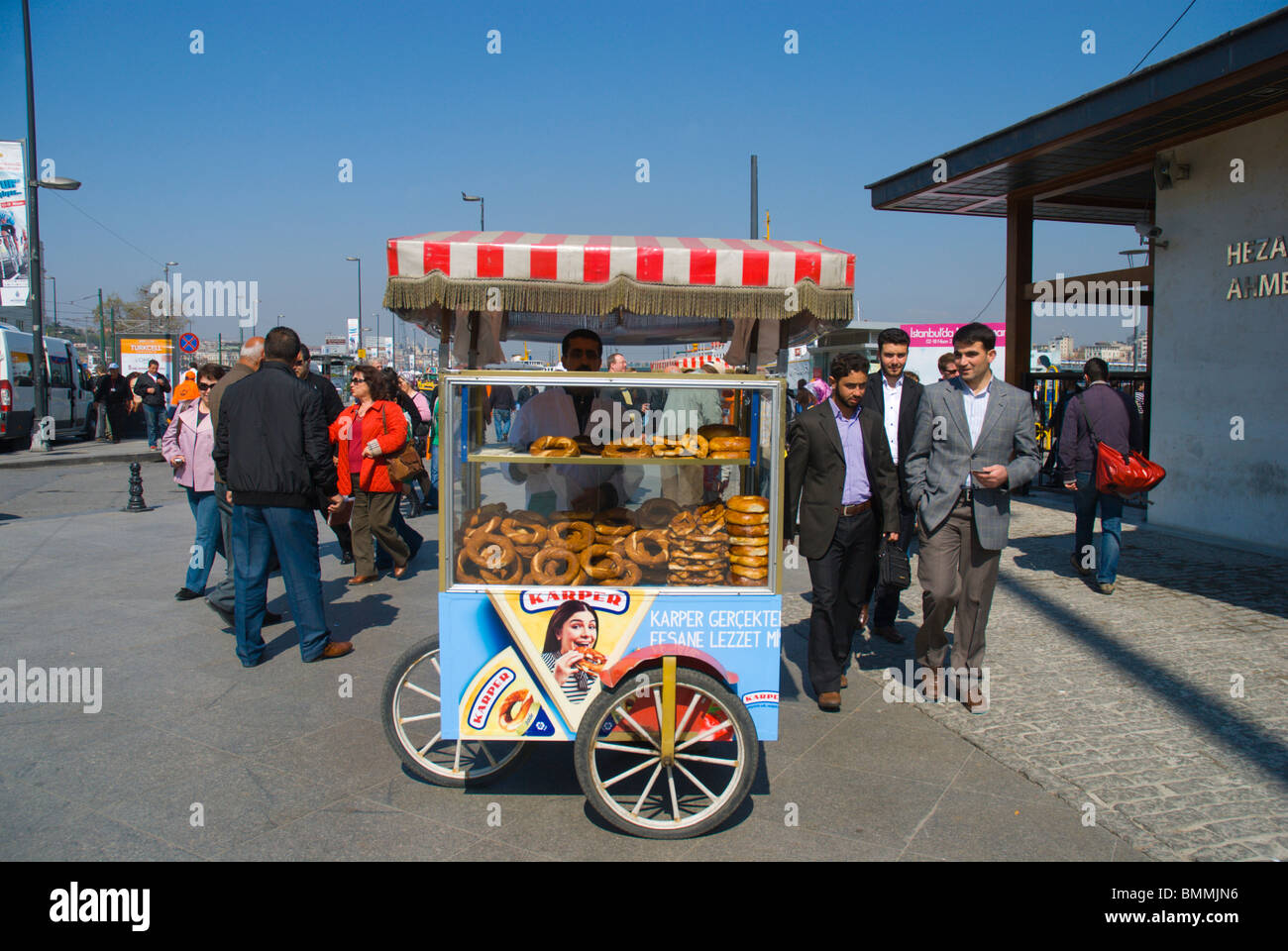 Turkish simit cart hi-res stock photography and images - Alamy
