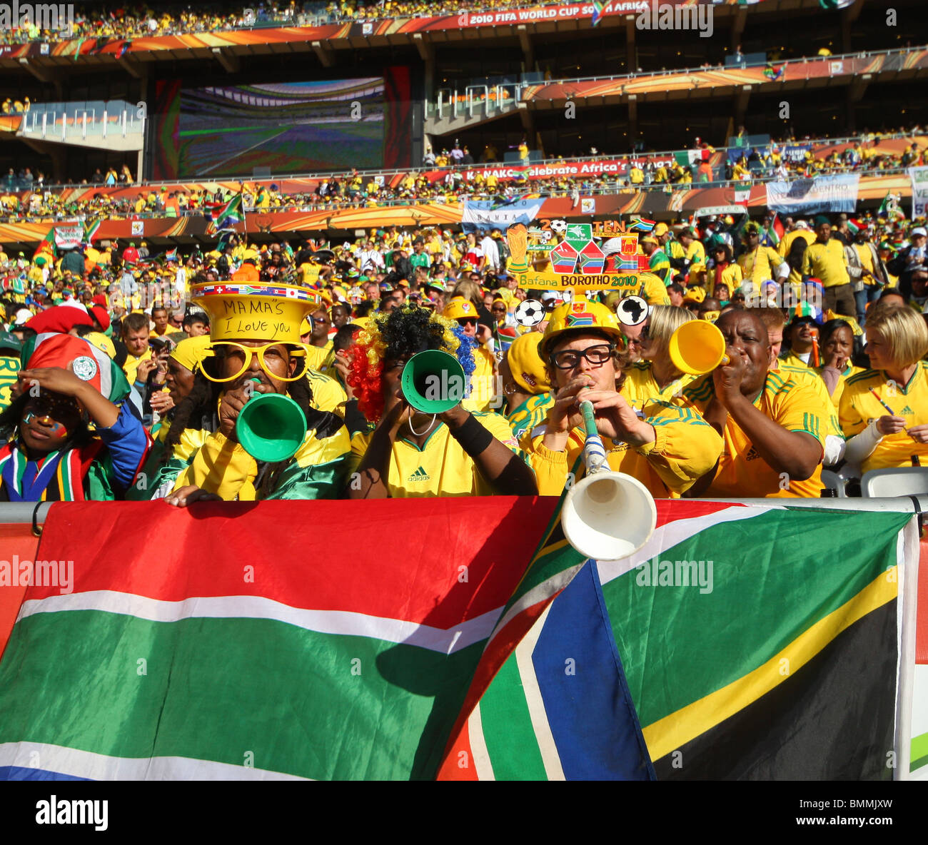 SOUTH AFRICAN FANS SOUTH AFRICA V MEXICO SOCCER CITY JOHANNESBURG SOUTH ...