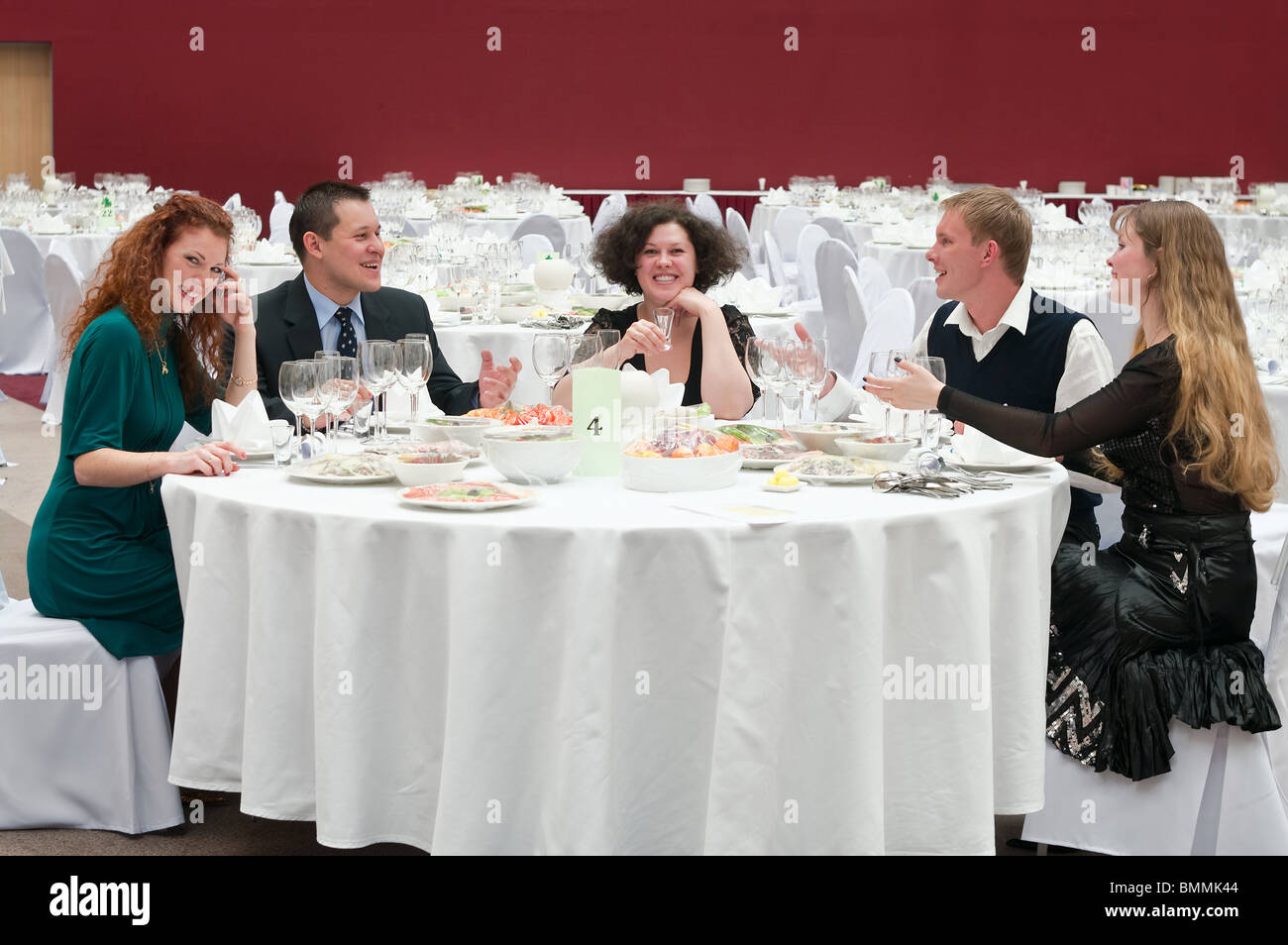 Group people in restaurant eating hi-res stock photography and images ...