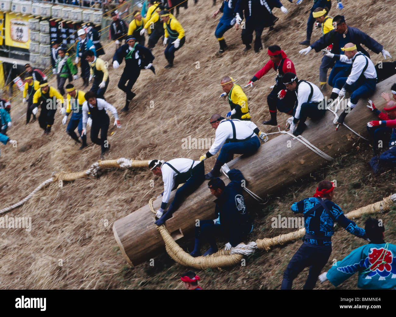 Kiotoshi, Yamadashi, Onbashira Festival, Suwa Taisha Shrine, Nagano ...