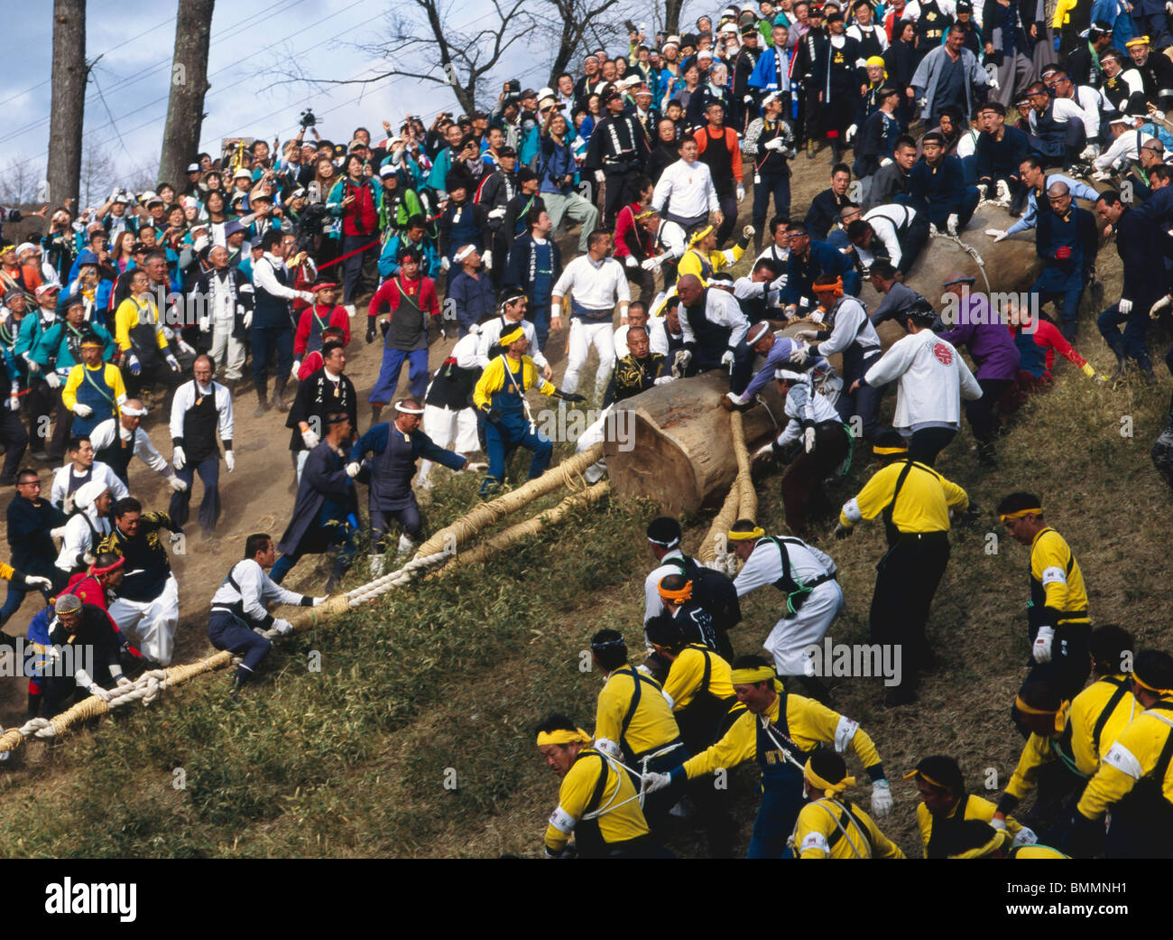 Kiotoshi, Yamadashi, Onbashira Festival, Suwa Taisha Shrine, Nagano ...