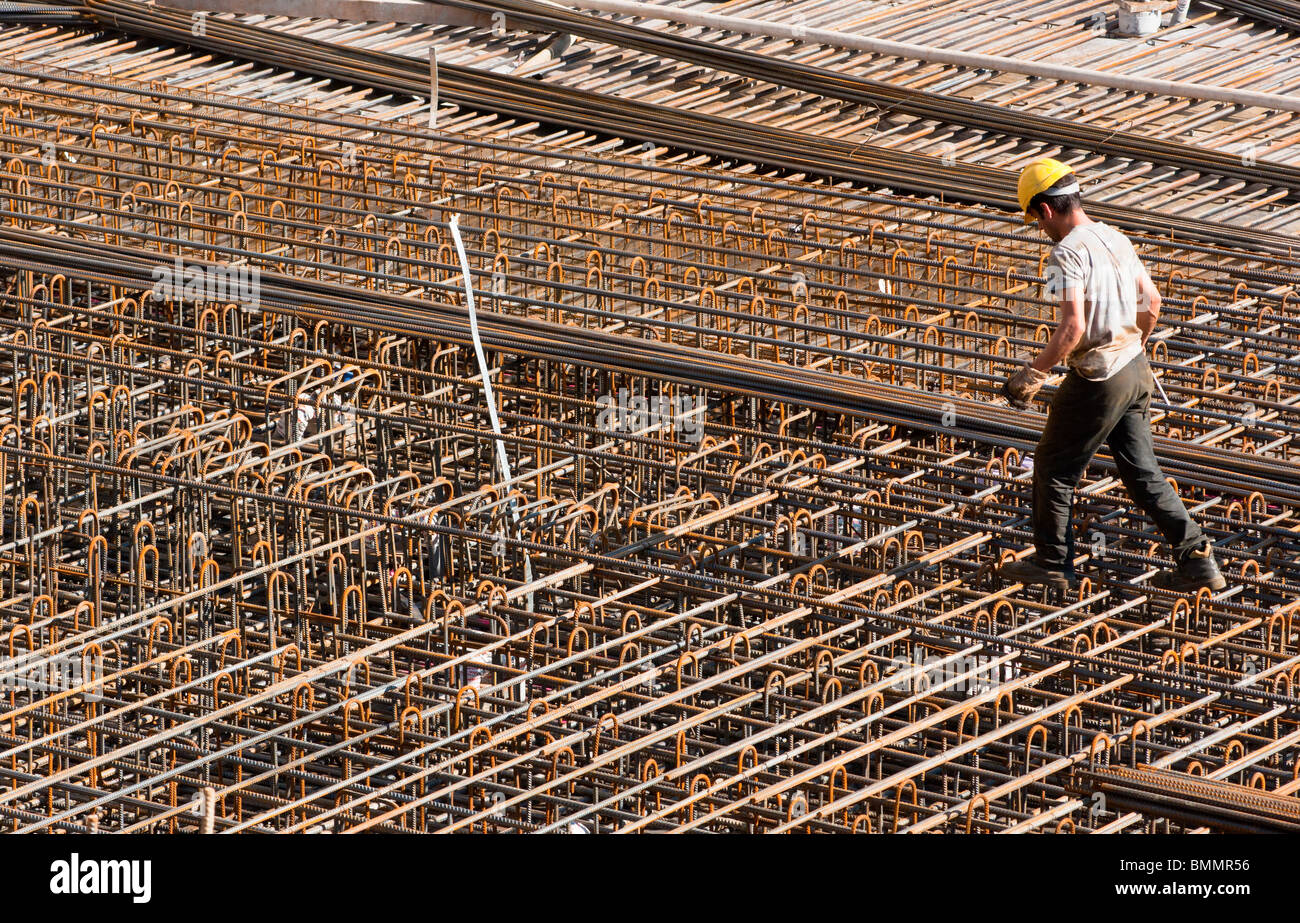 Worker positioned construction site hi-res stock photography and images ...