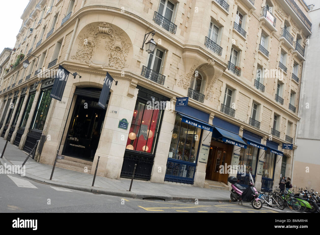 Marais shopping paris hi-res stock photography and images - Alamy