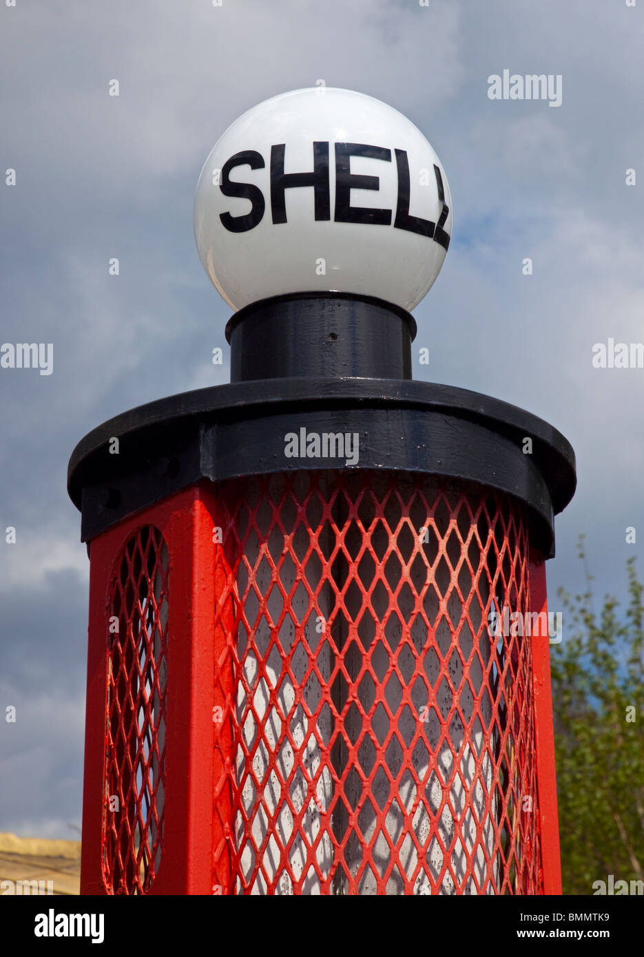 Shell Vintage Petrol Pump, Brooklands, Surrey, England Stock Photo - Alamy