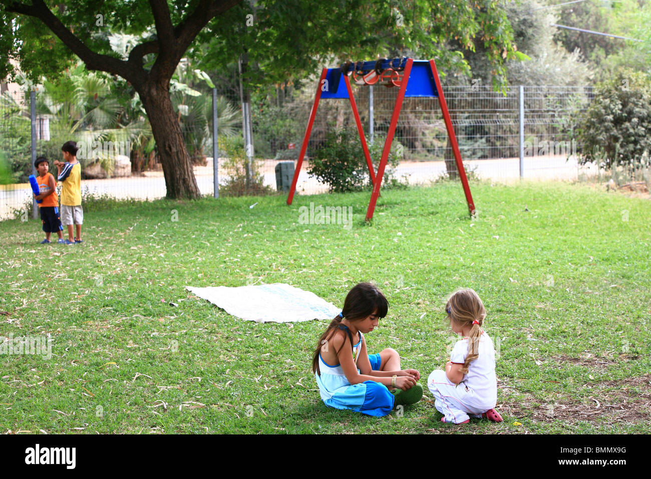 Israeli girls hi-res stock photography and images - Alamy