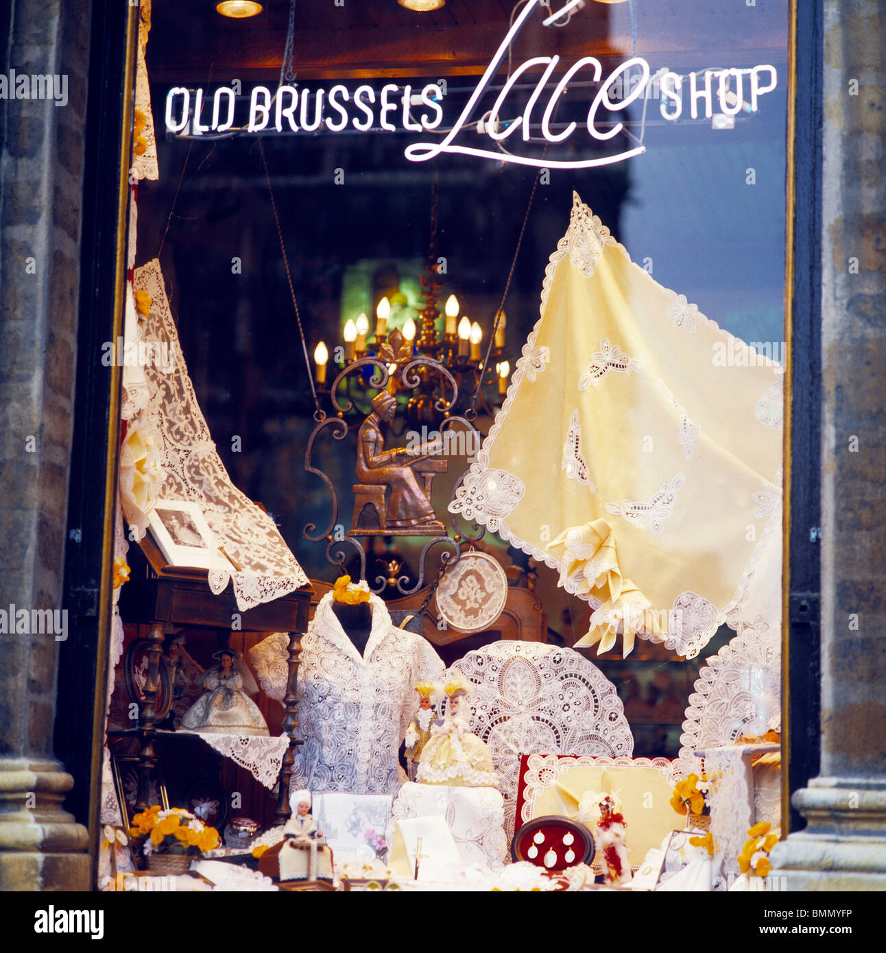 Lace shop brussels belgium hi-res stock photography and images - Alamy