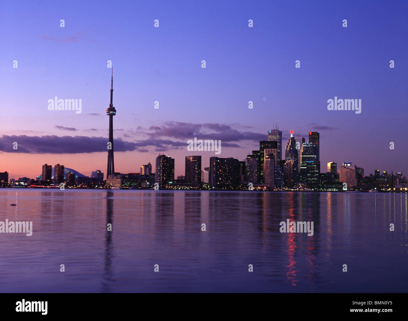 Toronto, Skyline At Dusk Stock Photo - Alamy