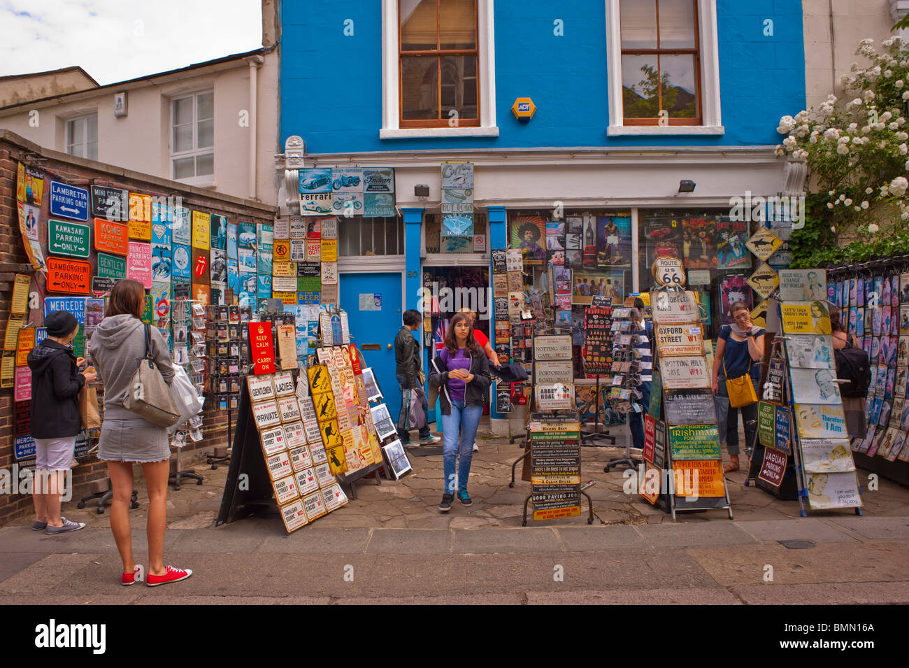 Gift stores london hi-res stock photography and images - Alamy