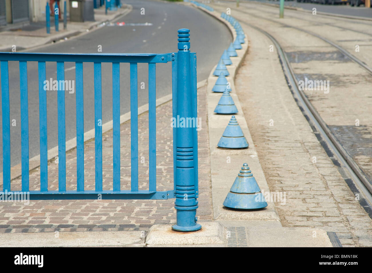 Paris barrier hi-res stock photography and images - Alamy