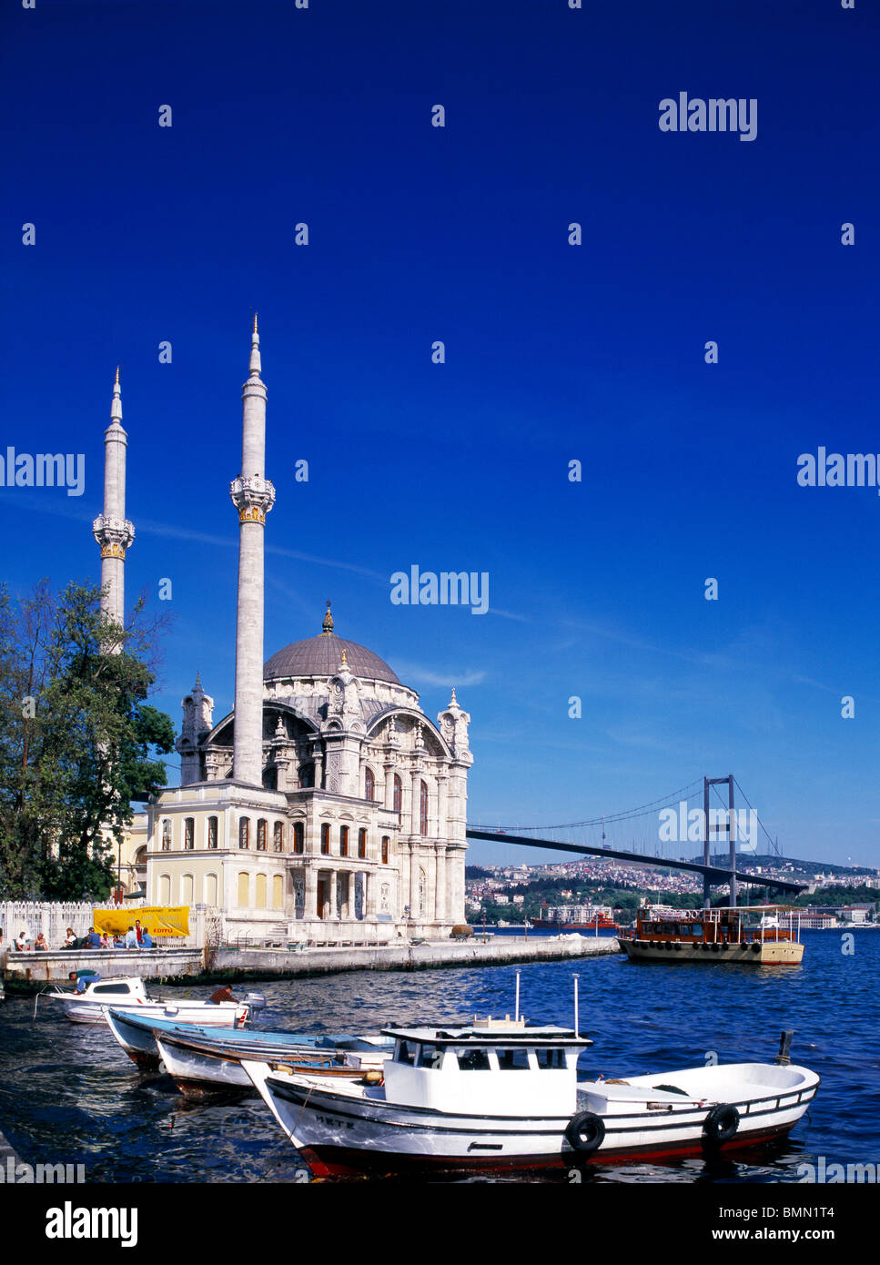 Ortakoy Mosque & Bosphorus Stock Photo - Alamy