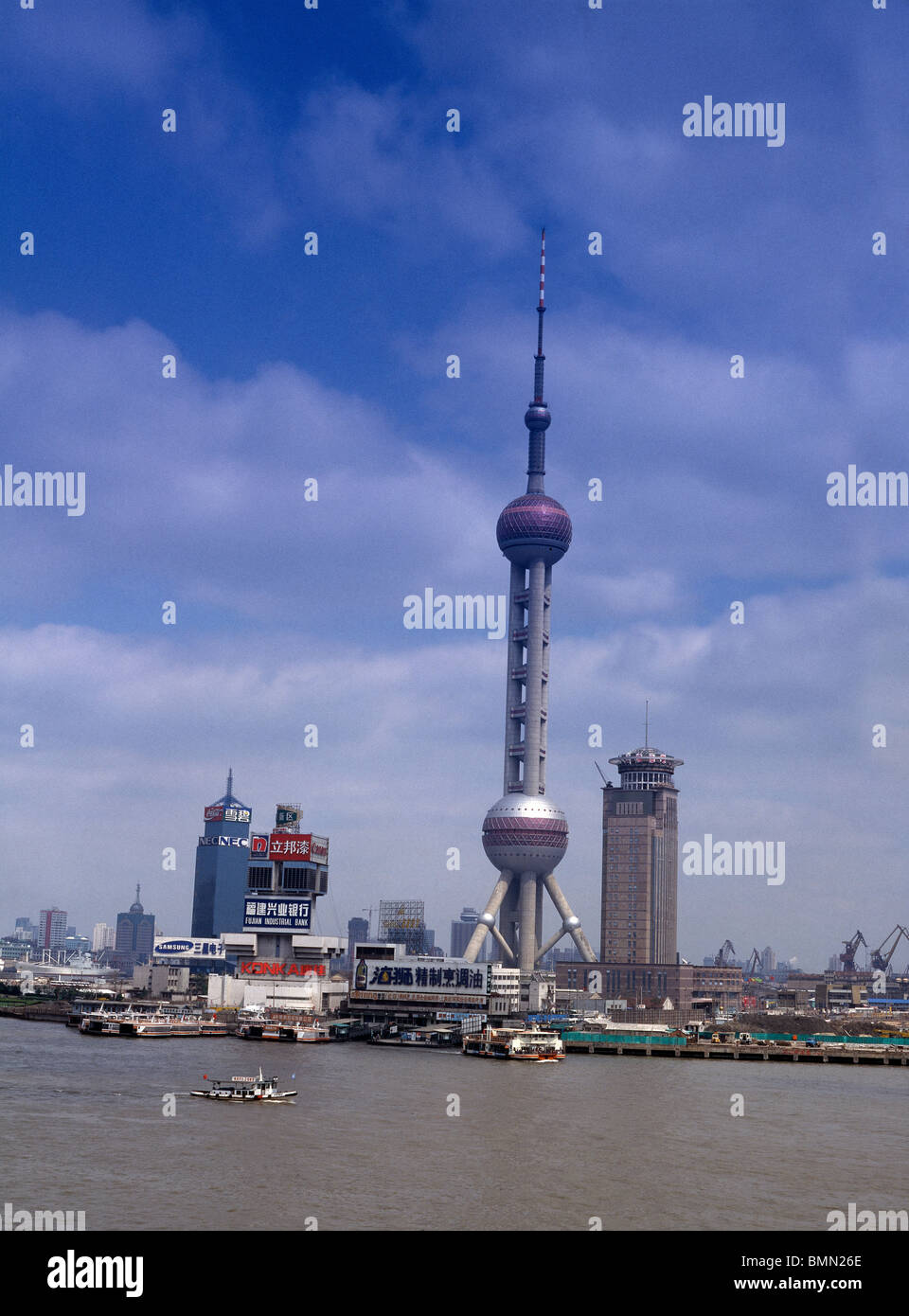 Shanghai tv tower hi-res stock photography and images - Alamy