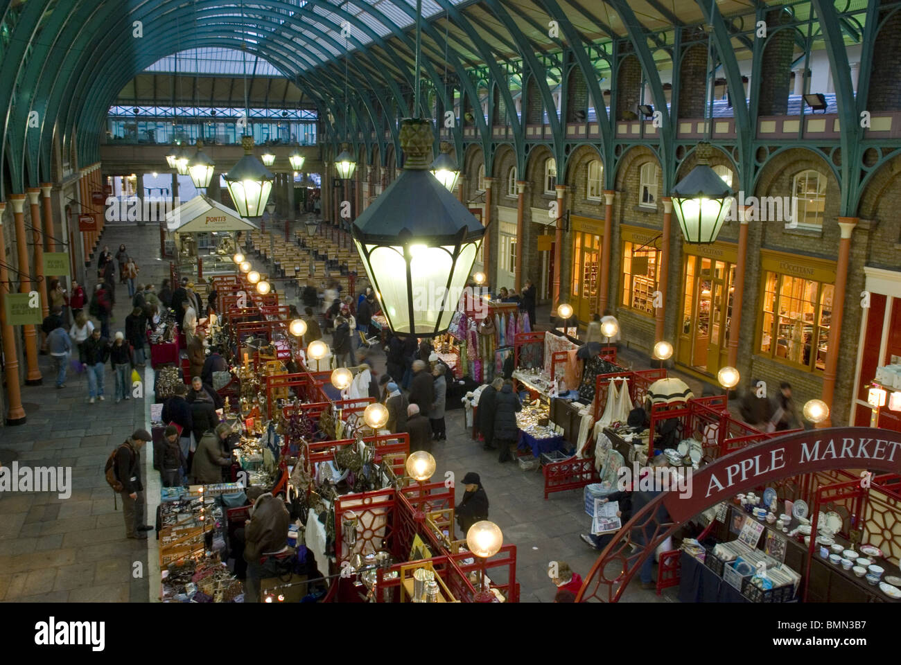 Covent Garden Covered Marketplace Stock Photo - Alamy