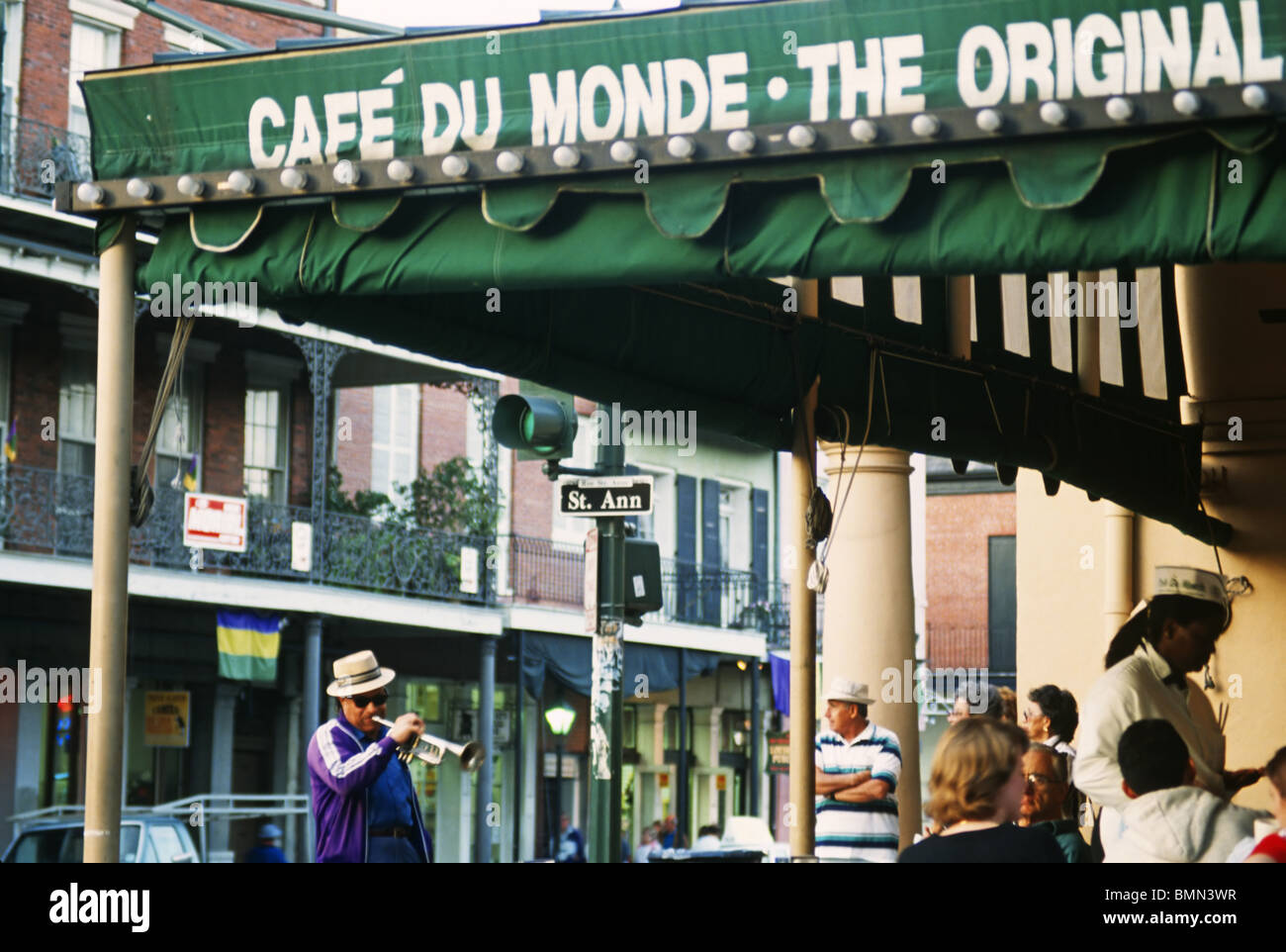 Cafe du monde new orleans hi-res stock photography and images - Alamy