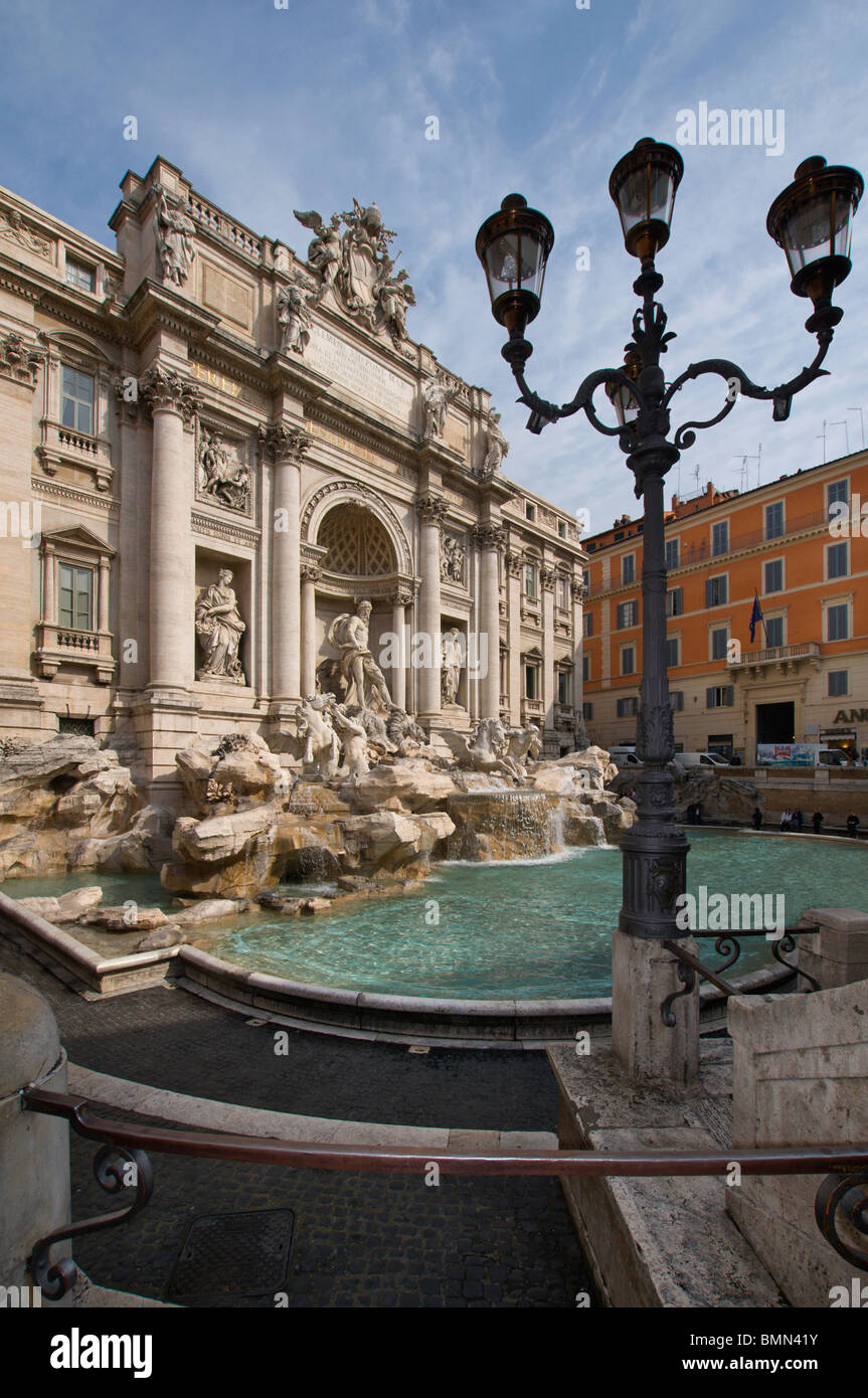 Historical fountain italy hi-res stock photography and images - Alamy
