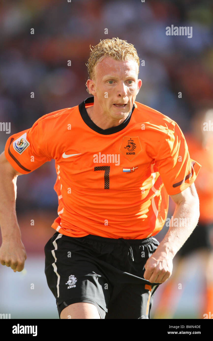 Football soccer dirk kuyt hi-res stock photography and images - Alamy