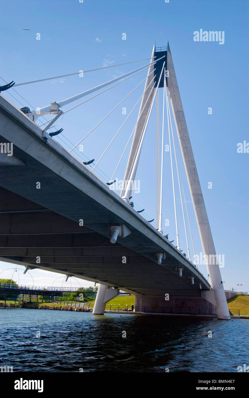 The Marine Way bridge in Southport across the marine lake Stock Photo ...