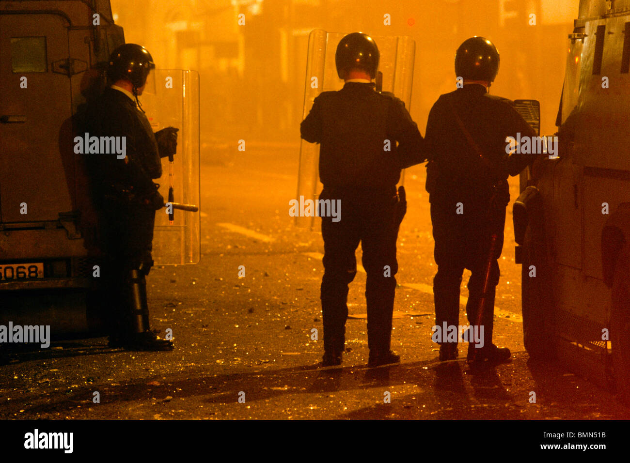 Royal ulster constabulary riot hi-res stock photography and images - Alamy