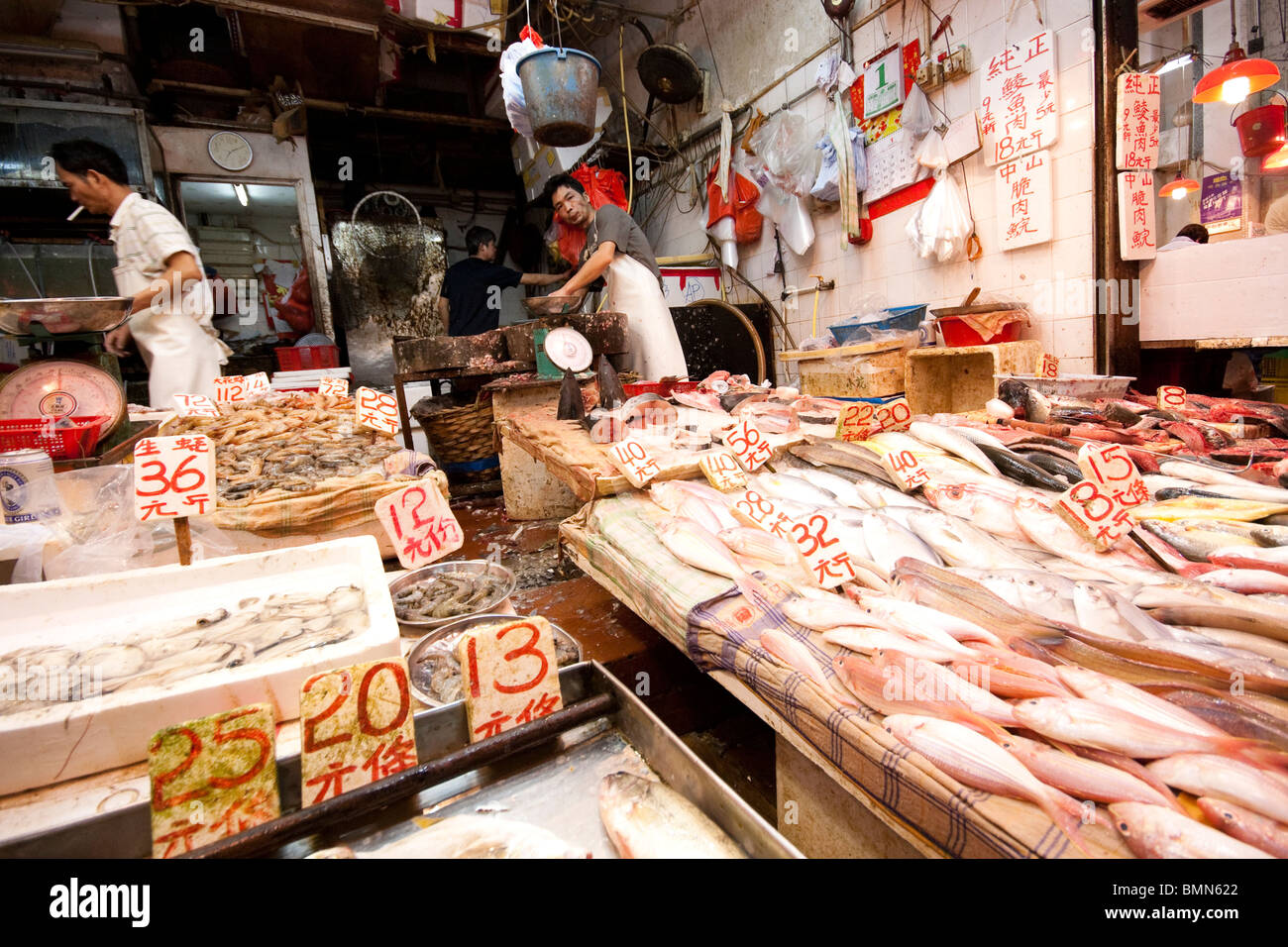 Seafood and Fishes on display in shop in fish market in Wan Chai, Hong ...