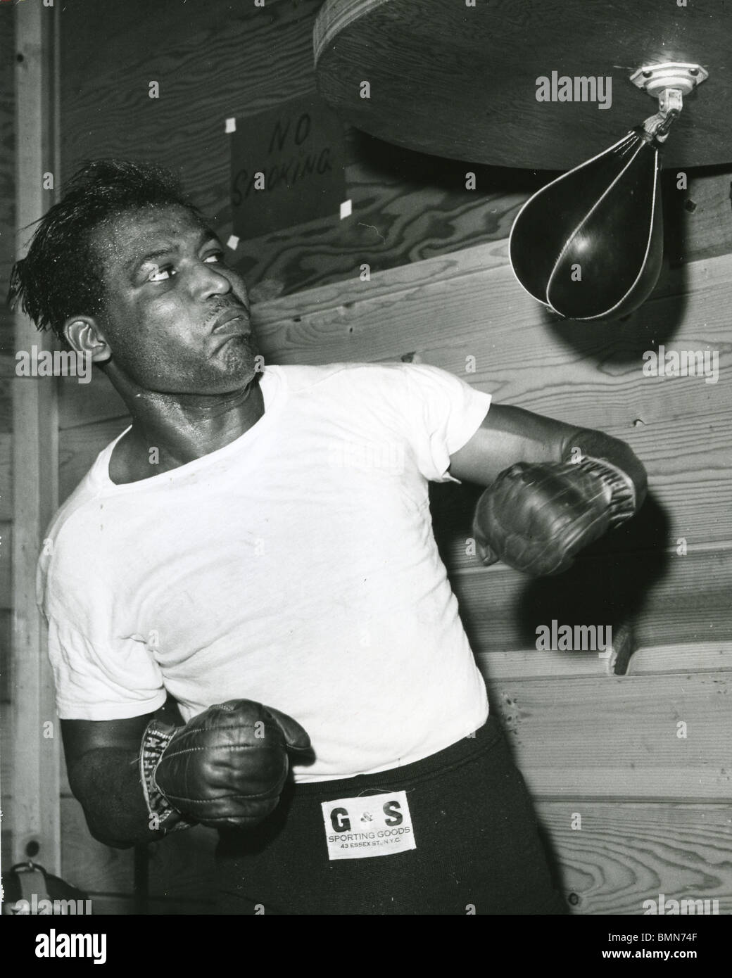 Sonny liston hi-res stock photography and images - Alamy