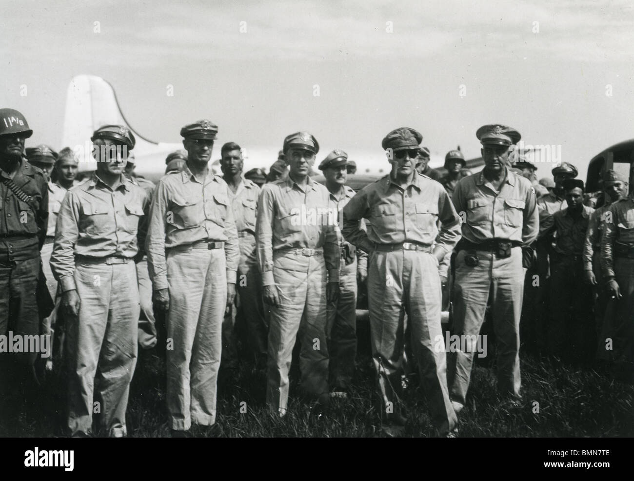 GENERAL DOUGLAS MacARTHUR - second from right - see Description below ...