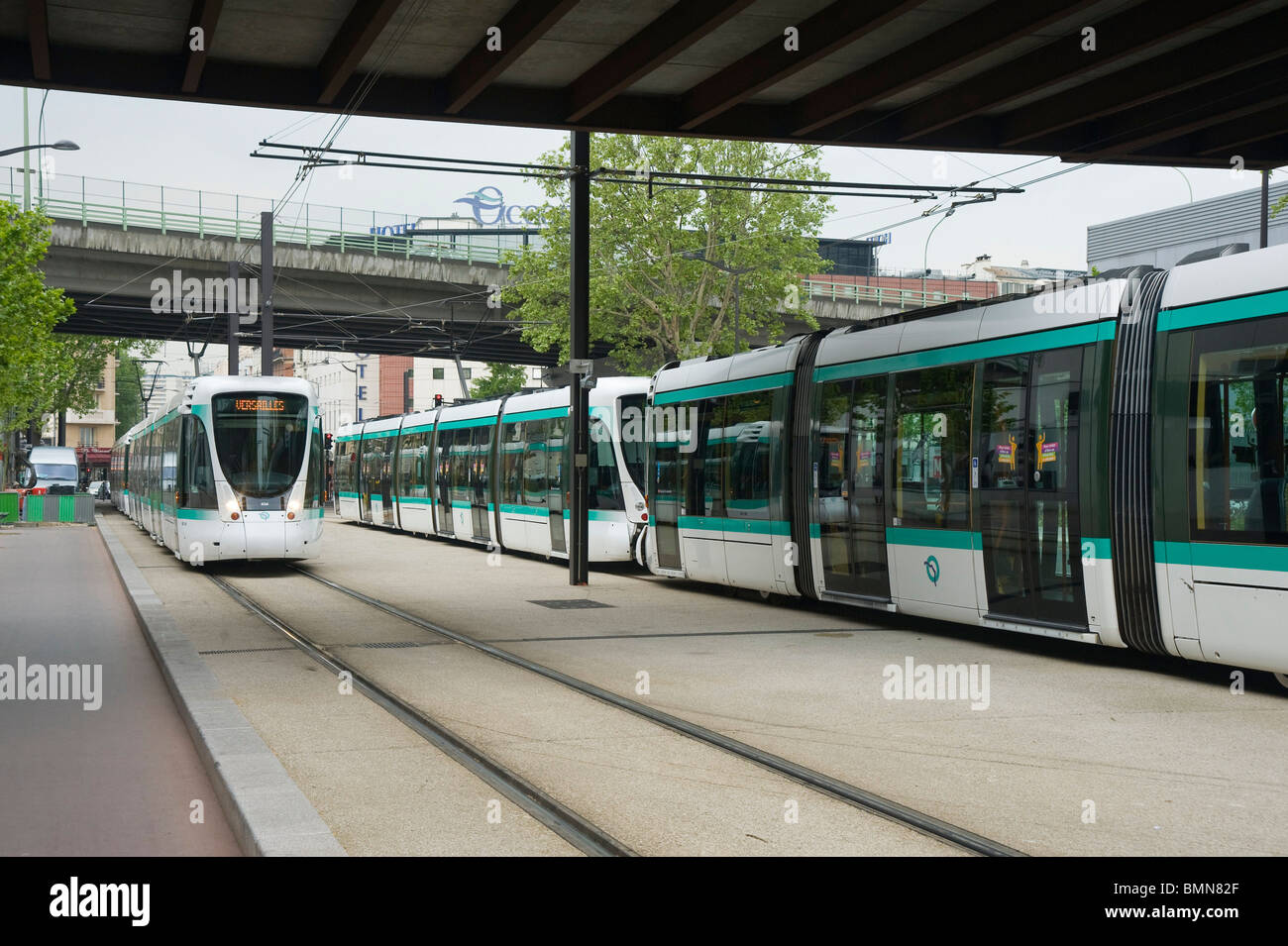 Paris, Tramway T2 Stock Photo - Alamy