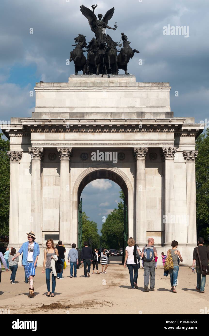 Wellington arch london day hi-res stock photography and images - Alamy