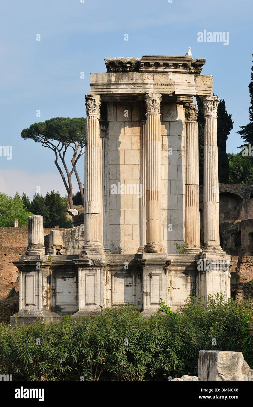 Tempio di vesta rome hi-res stock photography and images - Alamy
